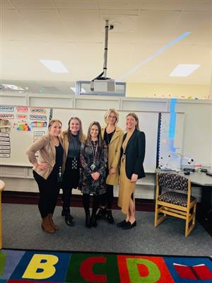 Collins Elementary / Homepage